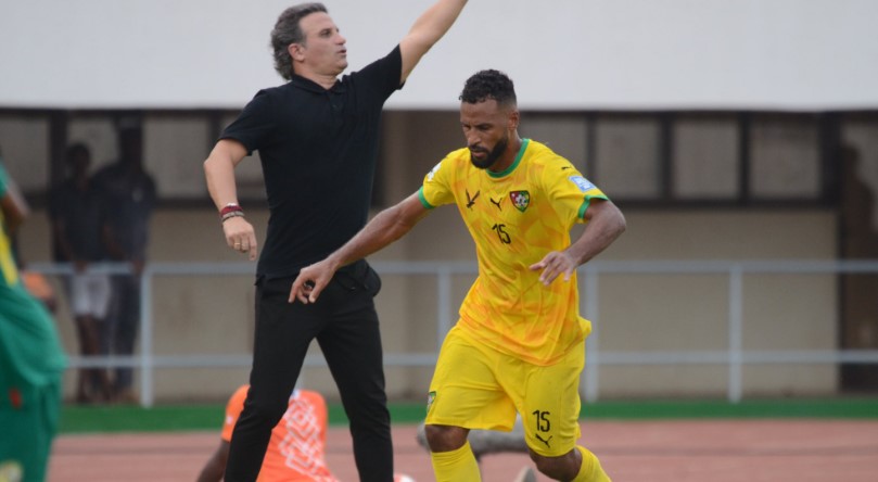 L'hommage des Éperviers à Paulo Duarte | Levisonnaire