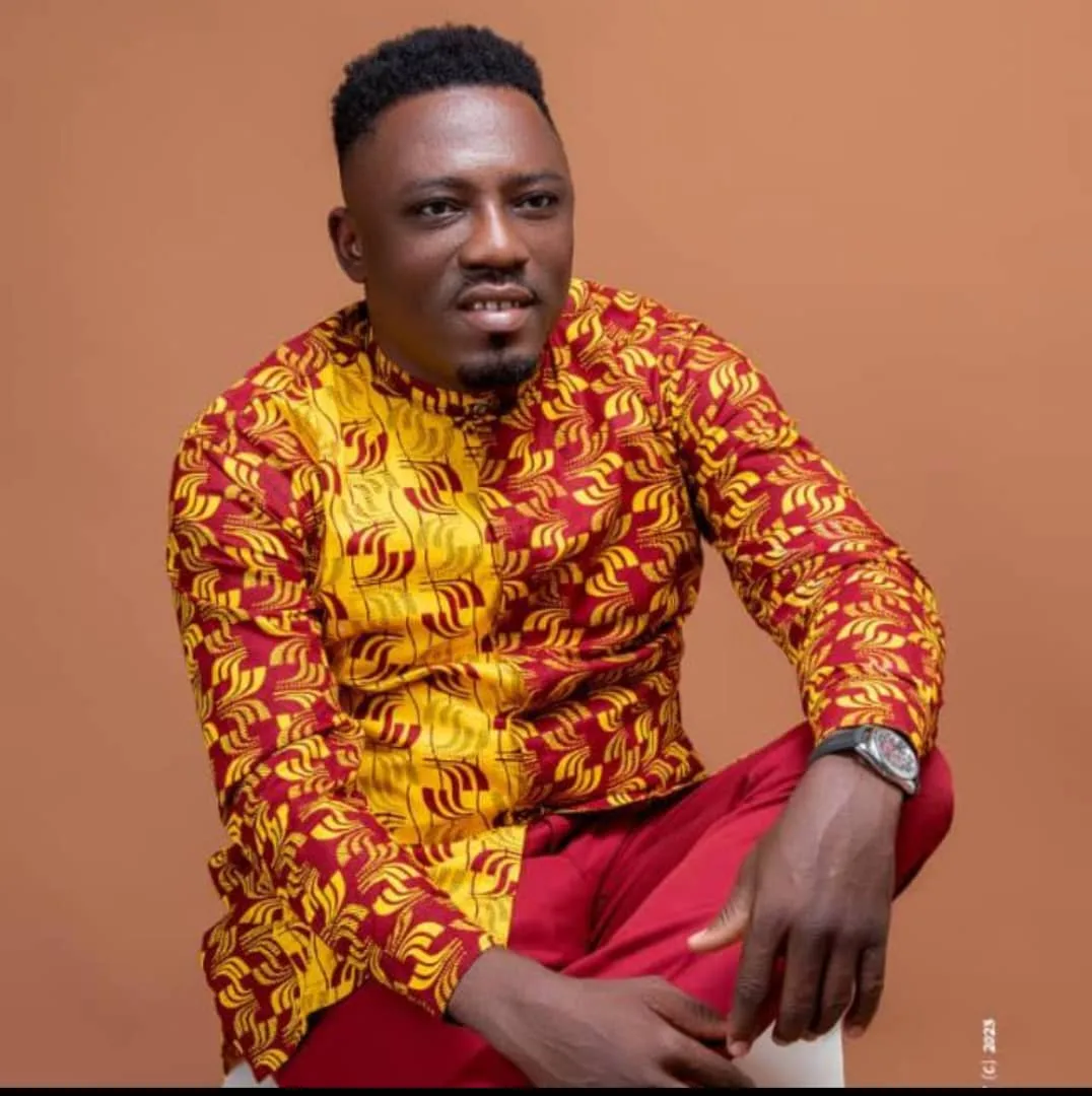 Musique togolaise: L'artiste Momo Le Riche très engagé...! | Levisonnaire